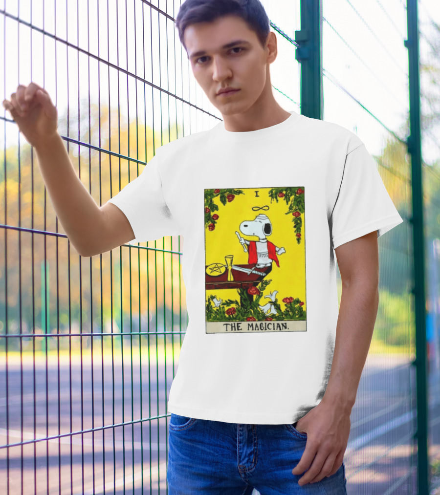 Snoopy Peanuts The Magician Tarot Card T-Shirt