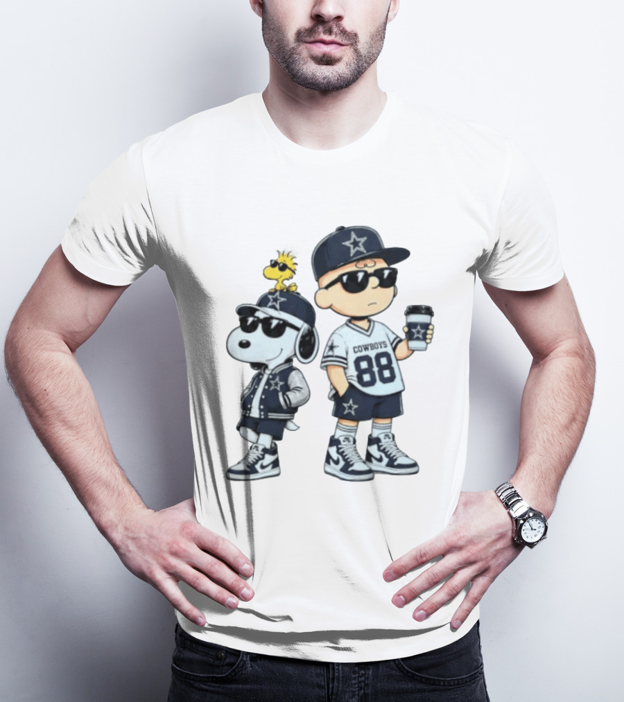Snoopy Charlie Brown Cowboys 88 Football Fan Gear T-Shirt