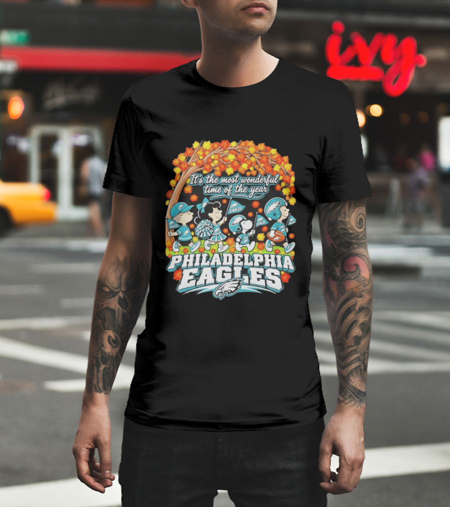 Philadelphia Eagles Peanuts Characters Autumn It's The Most Wonderful Time Of The Year T-Shirt