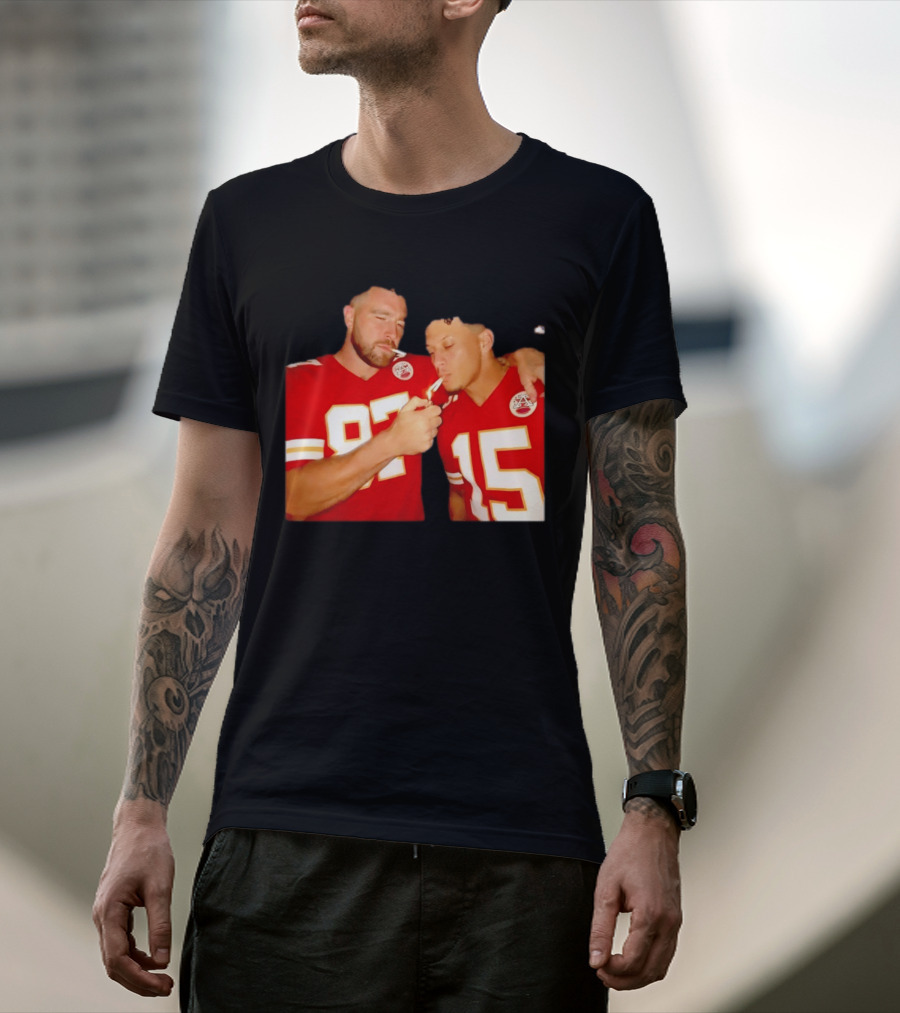Kansas City Chiefs Mahomes Kelce Smoking 87 15 T-Shirt