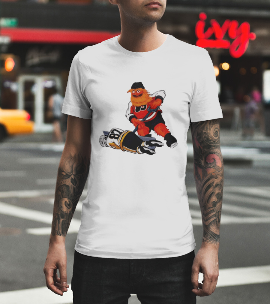 Philadelphia Flyers Gritty Shovelin' Cartoon With Hockey Rivalry Scene T-Shirt
