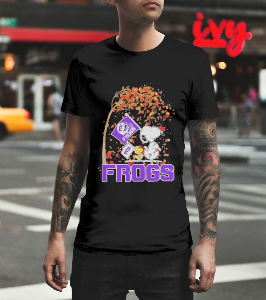 TCU Horned Frogs Snoopy Peanuts Fall Leaves T-Shirt
