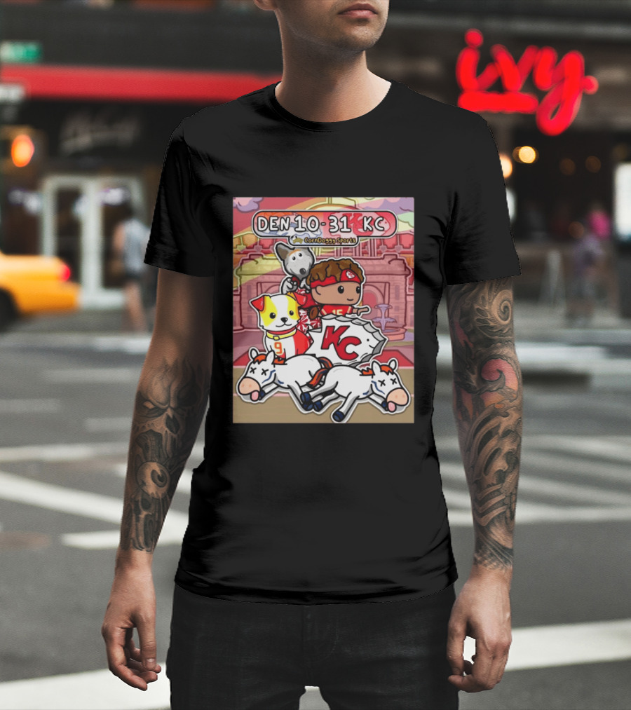 CornDoggy Sports DEN 10 31 KC Denver Broncos Vs Kansas City Chiefs Cartoon Characters And Dogs With Football T-Shirt