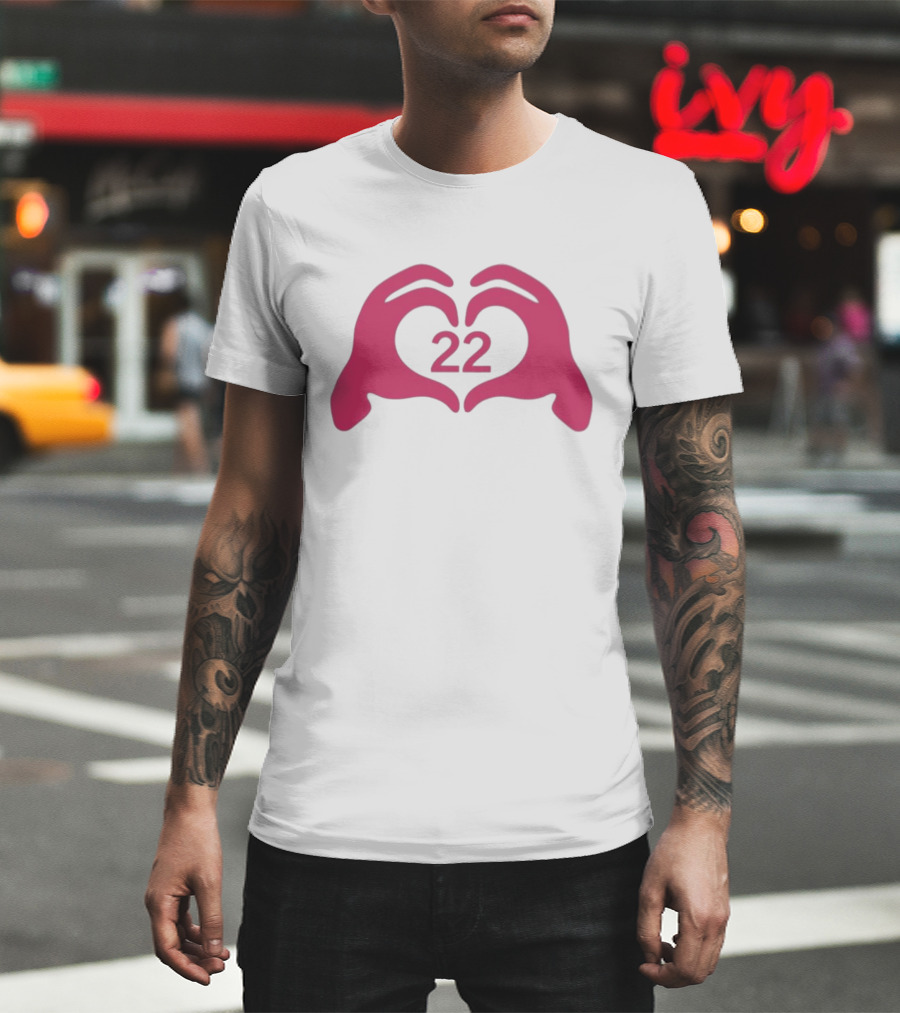 Feelin 22 Pink Heart Hands Gesture T-Shirt