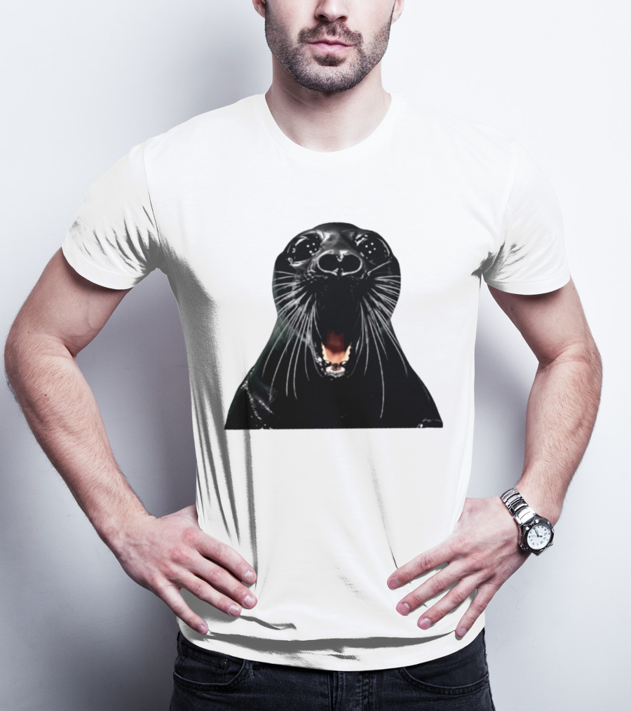Screaming Black Seal Meme Hilarious Animal Expression T-Shirt