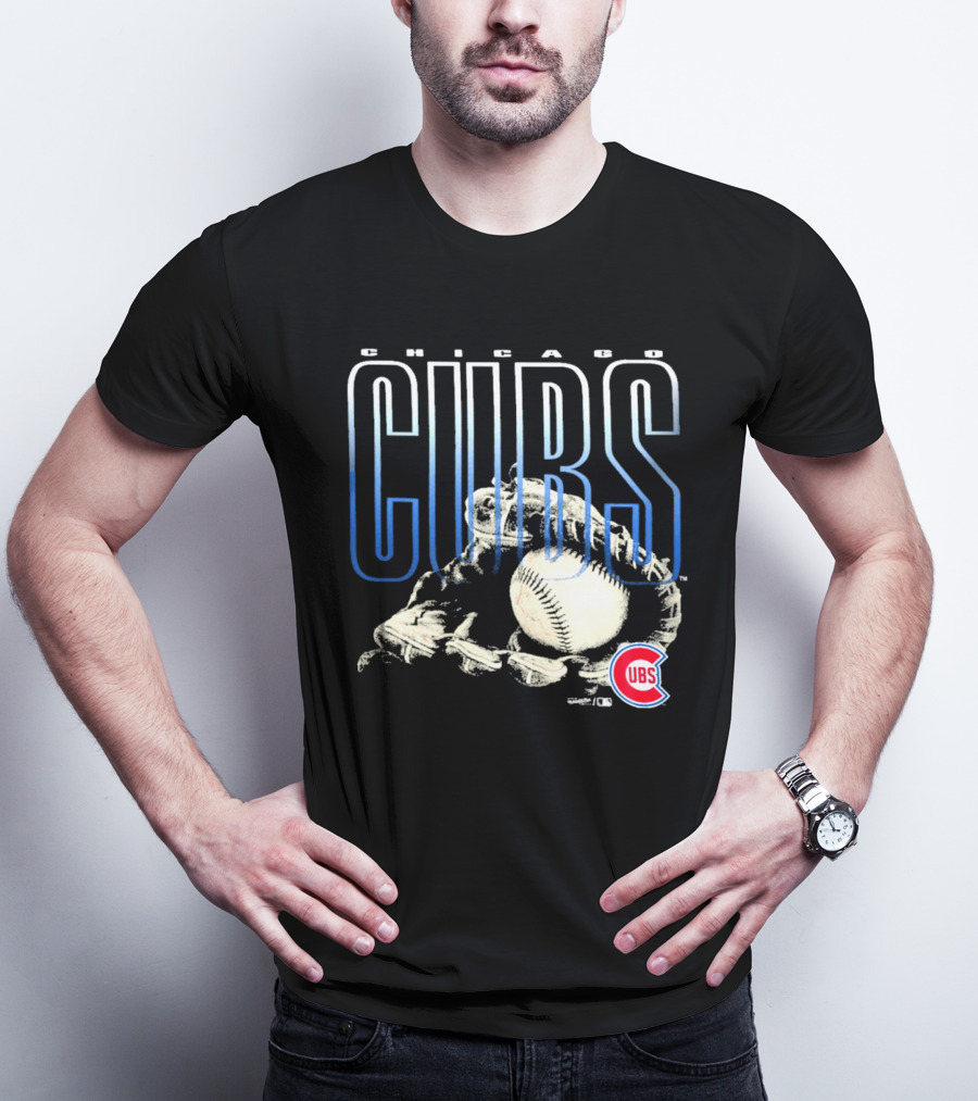 Chicago Cubs Fly Ball Baseball Team Logo Sports Fan T-Shirt