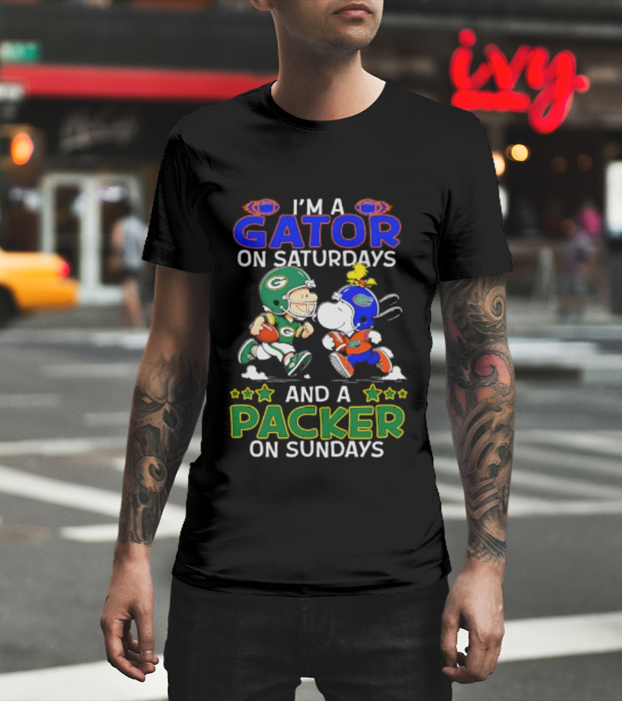 I'm A Gator On Saturdays And A Packer On Sundays Peanuts Football Charlie Brown Snoopy T-Shirt