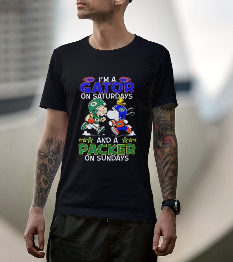 I'm A Gator On Saturdays And A Packer On Sundays Peanuts Football Charlie Brown Snoopy T-Shirt