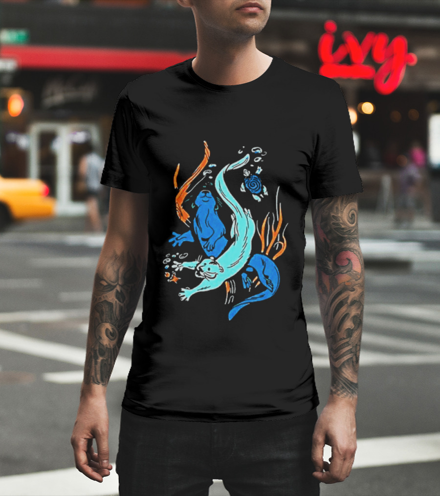 Swimming Otters Sea Life Ocean Nature Wildlife Playful Underwater Scene T-Shirt