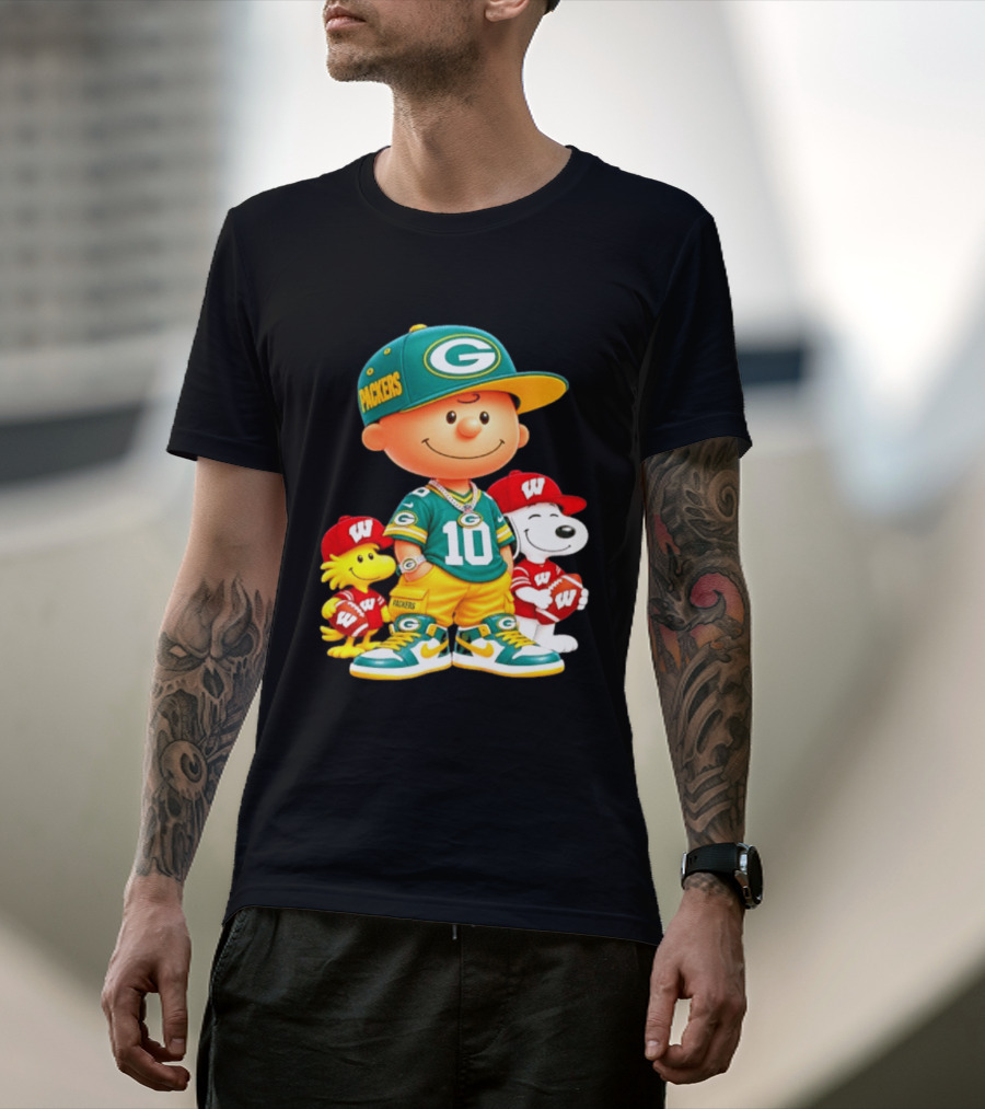 Charlie Brown Snoopy Woodstock Green Bay Packers Wisconsin Badgers Sports Fan Gear T-Shirt