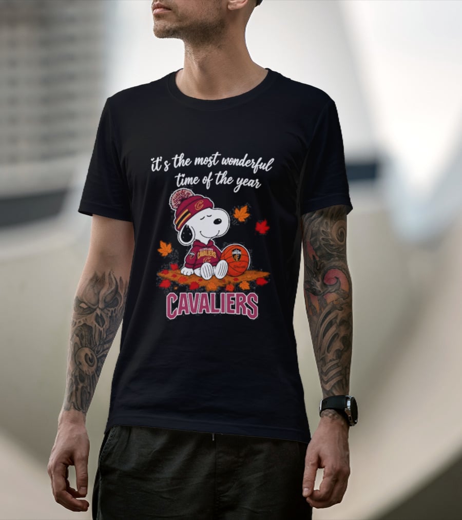 Cleveland Cavaliers Snoopy It's The Most Wonderful Time Of The Year Autumn Football T-Shirt