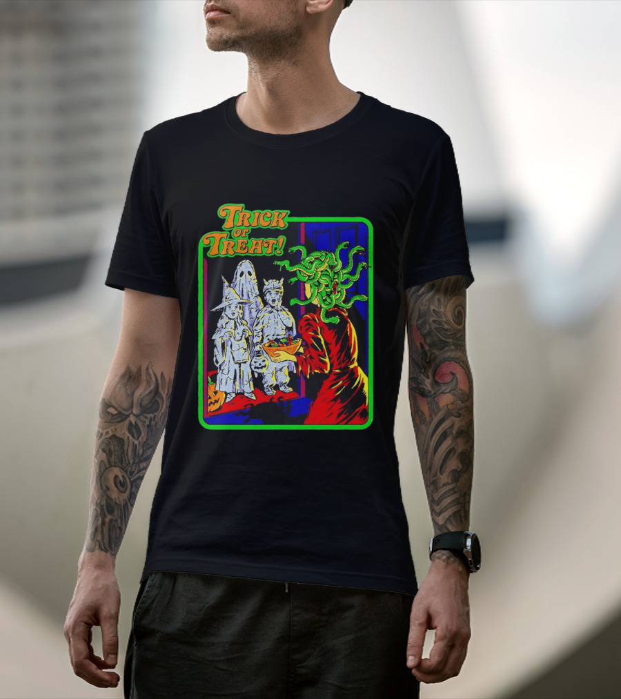 Trick Or Treat Medusa Halloween Retro Comic T-Shirt