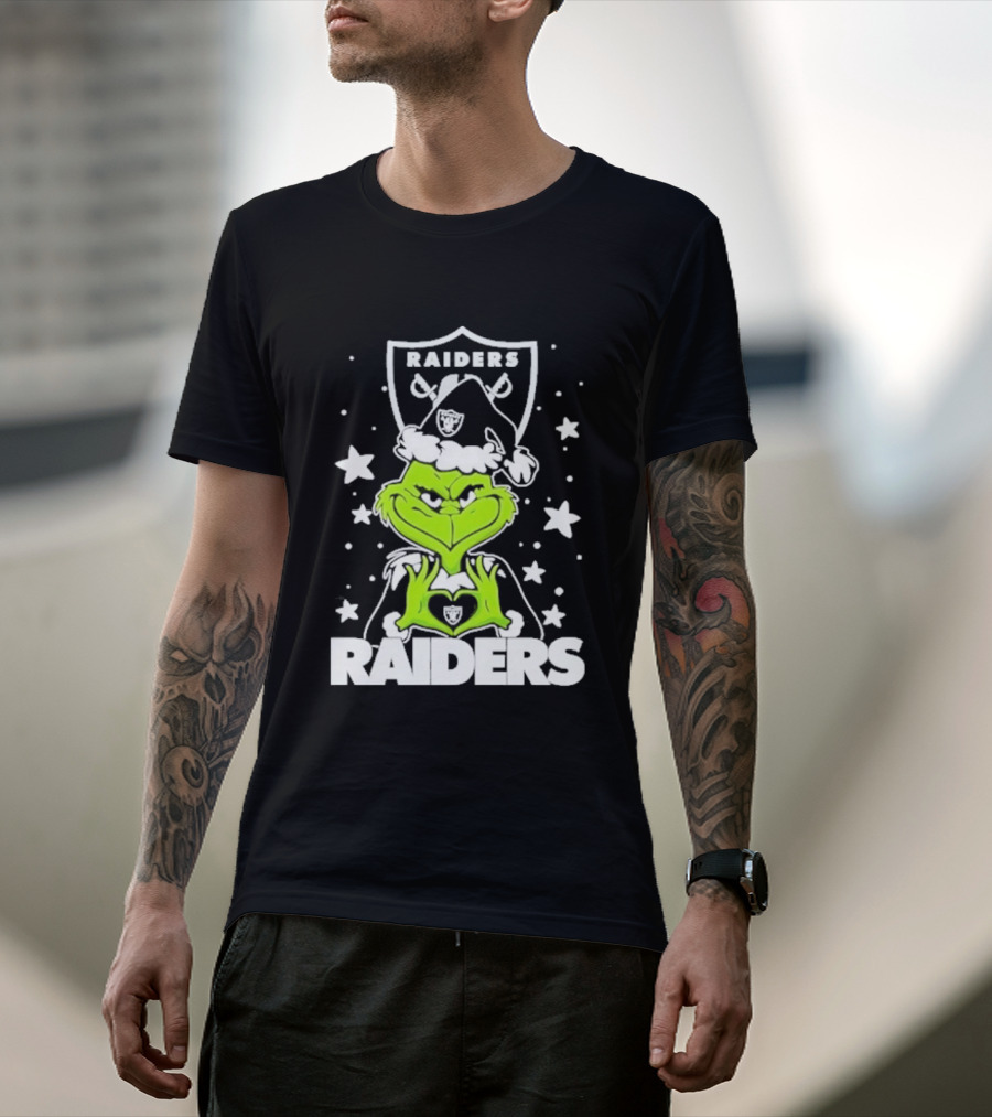 Las Vegas Raiders Grinch Love Hands Christmas Football 2026 T-Shirt