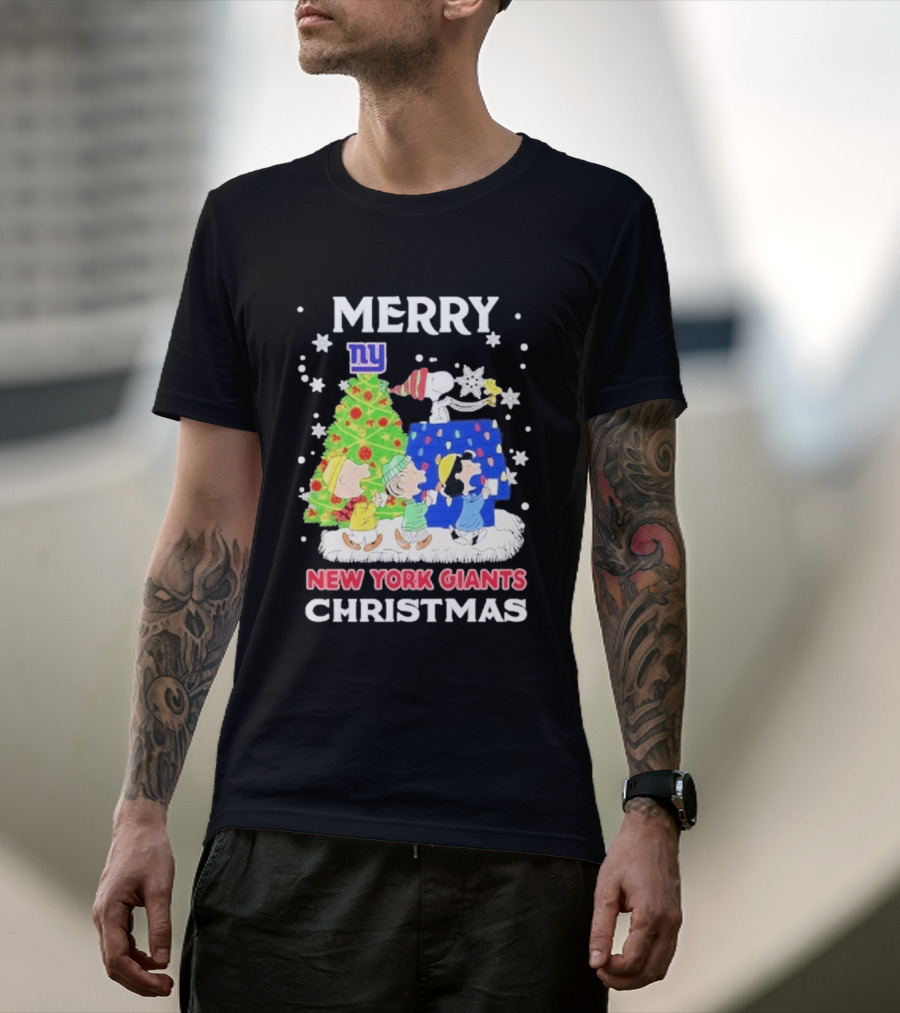 New York Giants Peanuts Merry Christmas 2026 Snoopy Woodstock Charlie Brown T-Shirt
