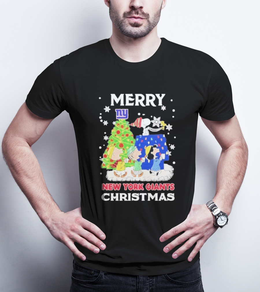 New York Giants Peanuts Merry Christmas 2026 Snoopy Woodstock Charlie Brown T-Shirt