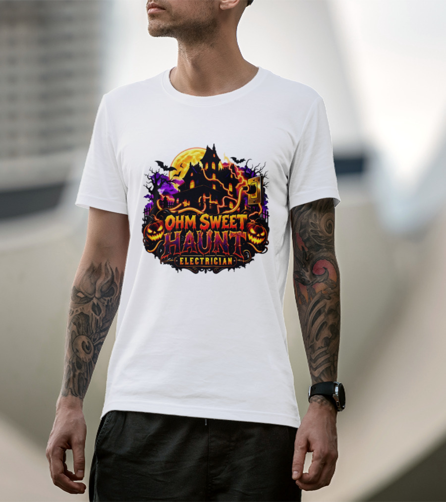 Ohm Sweet Haunt Electrician Halloween Haunted House With Pumpkins And Bats T-Shirt