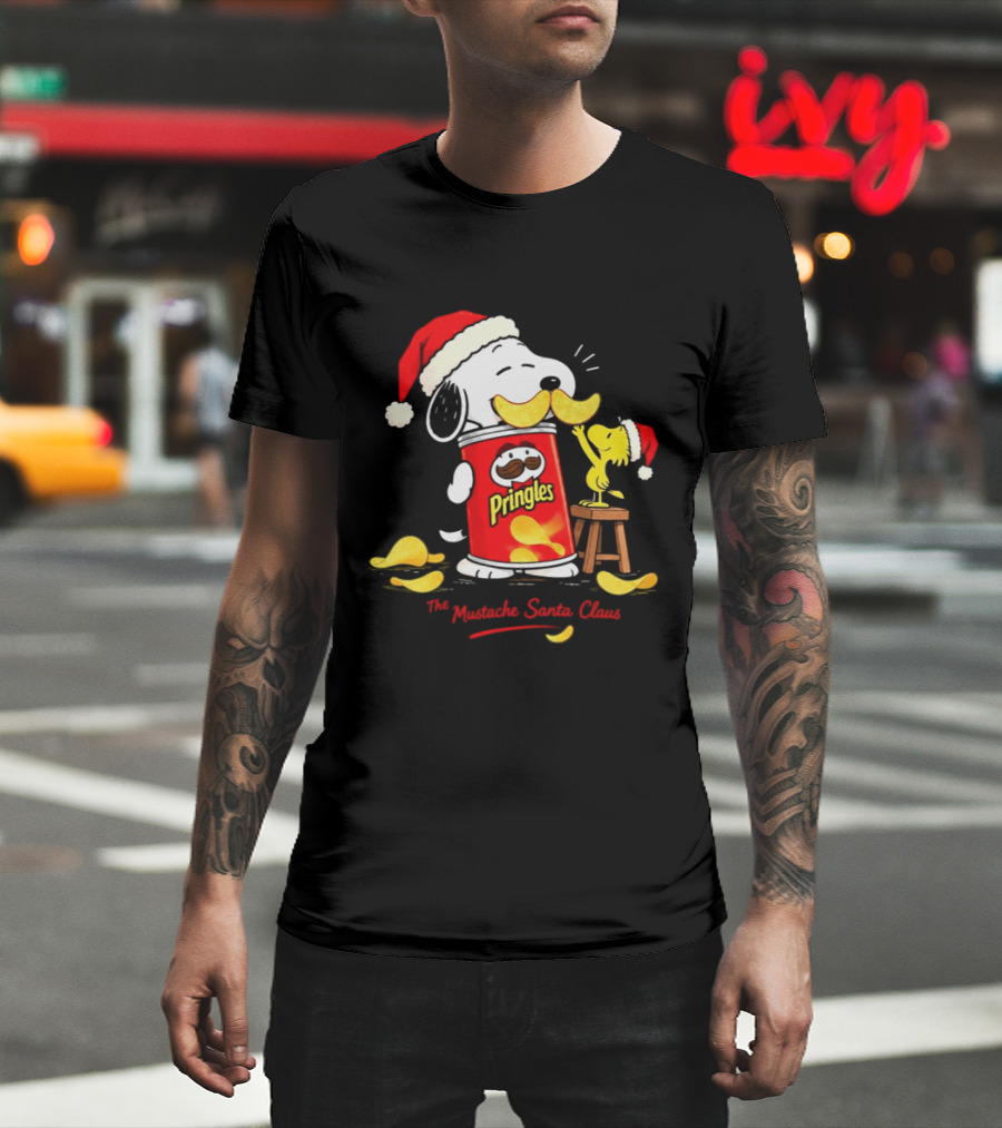 Pringles Snoopy Mustache Santa Christmas Chip Lovers Snack Fun T-Shirt