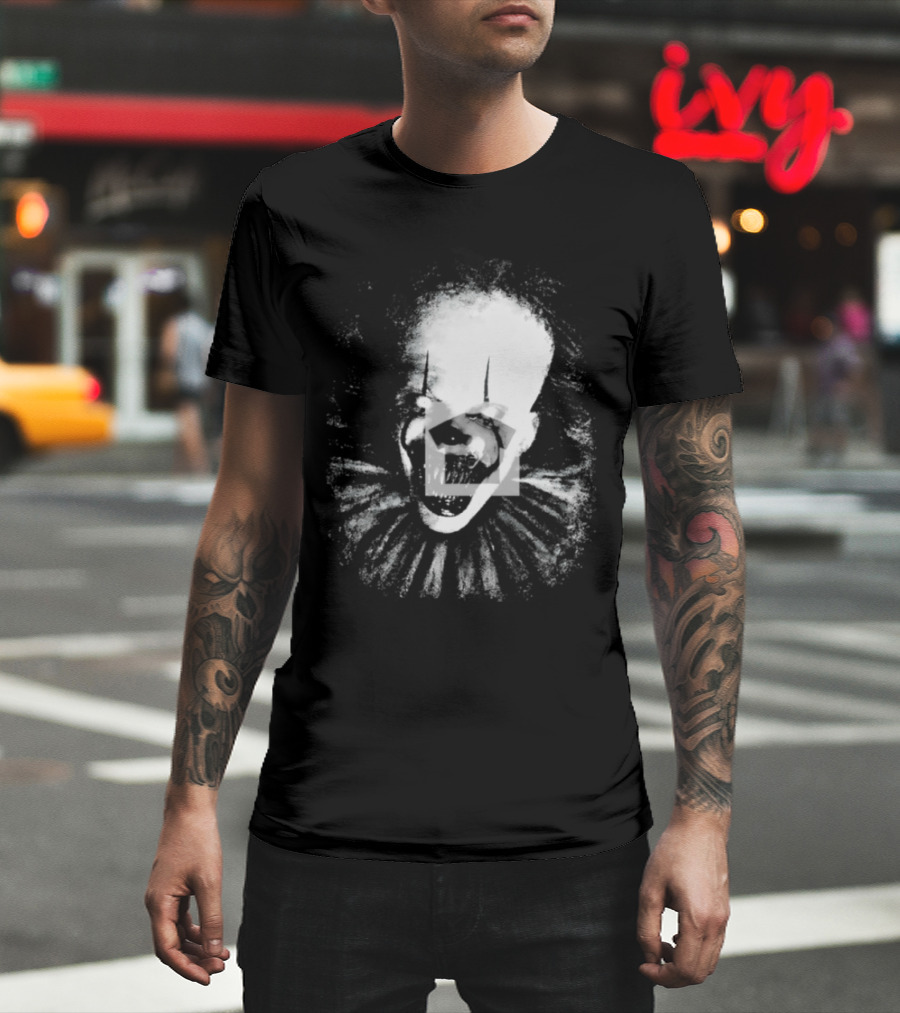 Pennywise The Dancing Clown Horror Movie Halloween Scary Face With Ruffled Collar T-Shirt