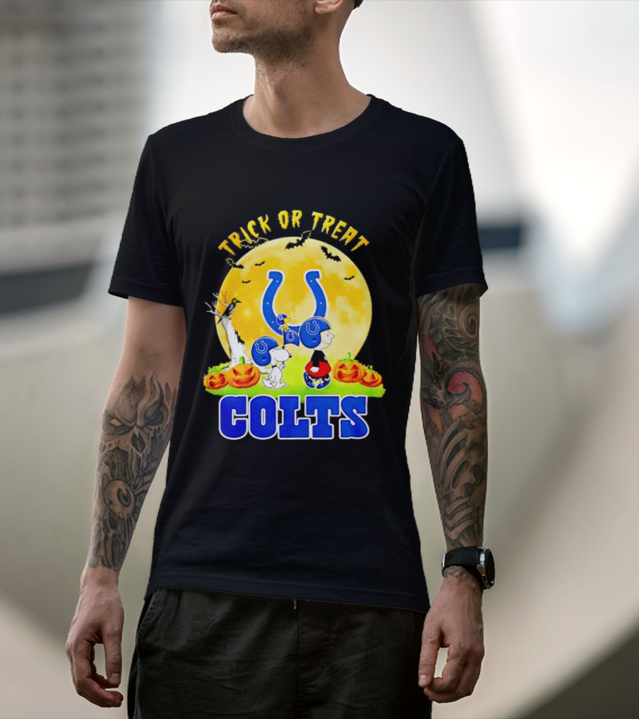 Indianapolis Colts Peanuts Trick Or Treat Halloween 2026 T-Shirt