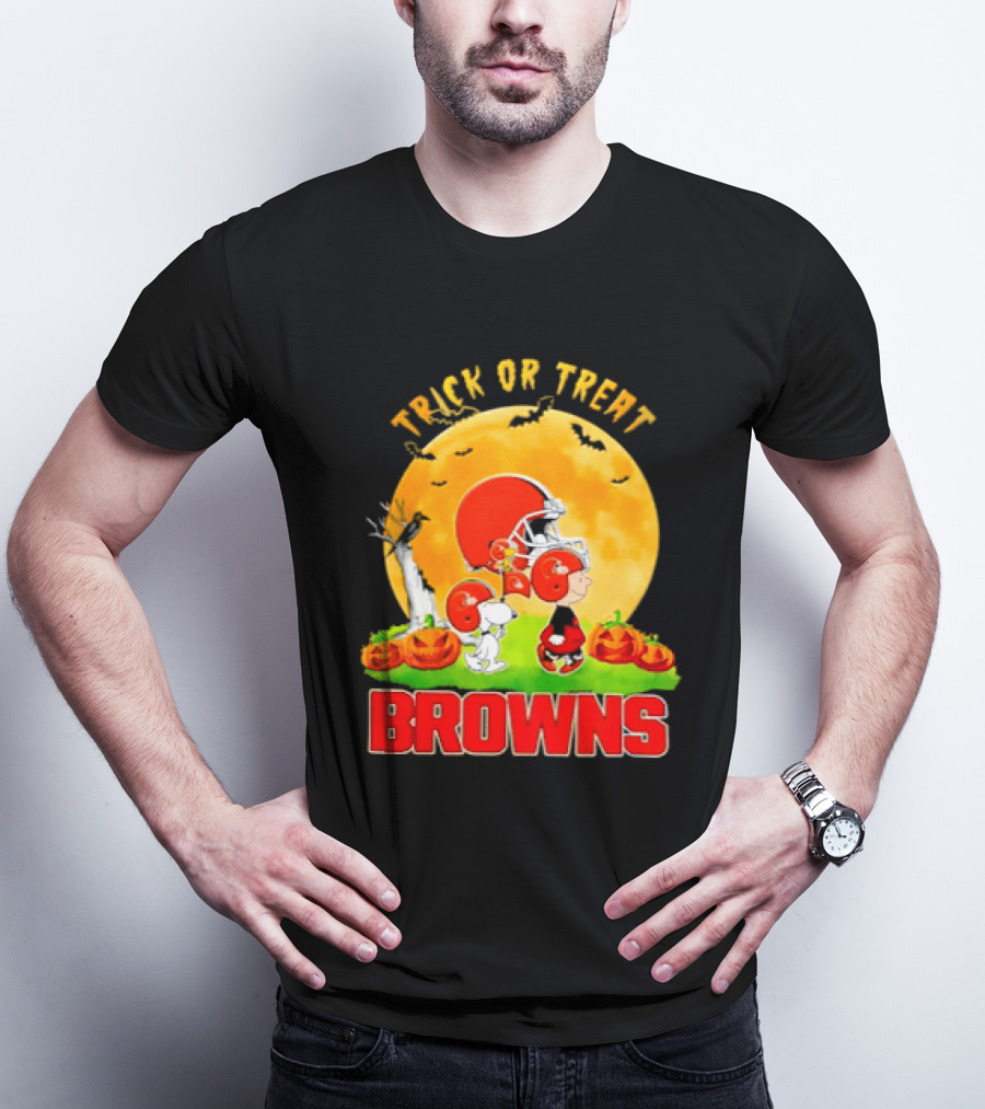 Cleveland Browns Peanuts Trick Or Treat Halloween 2026 T-Shirt