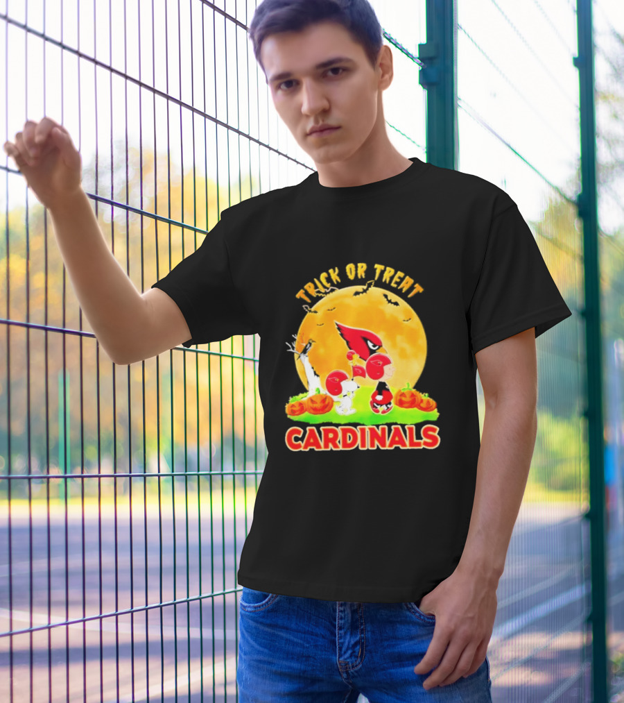 Arizona Cardinals Peanuts Trick Or Treat Halloween 2026 T-Shirt