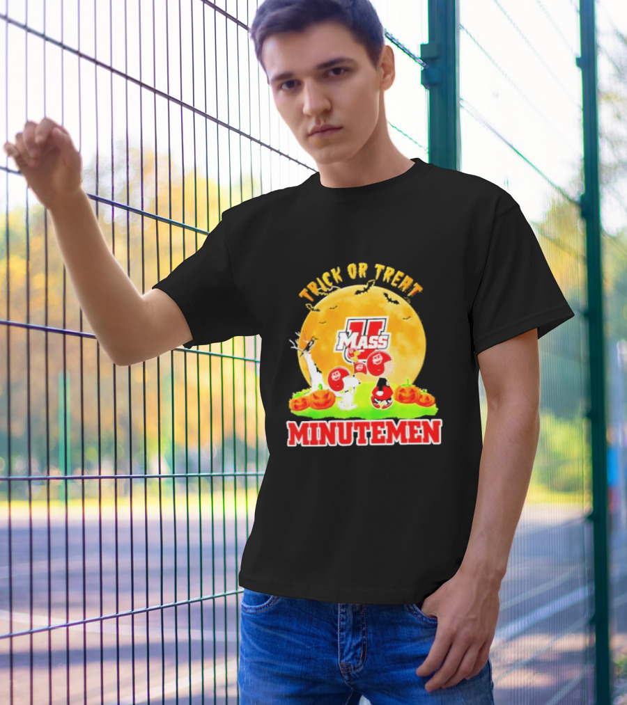 Massachusetts Minutemen Peanuts Trick Or Treat Halloween 2026 T-Shirt