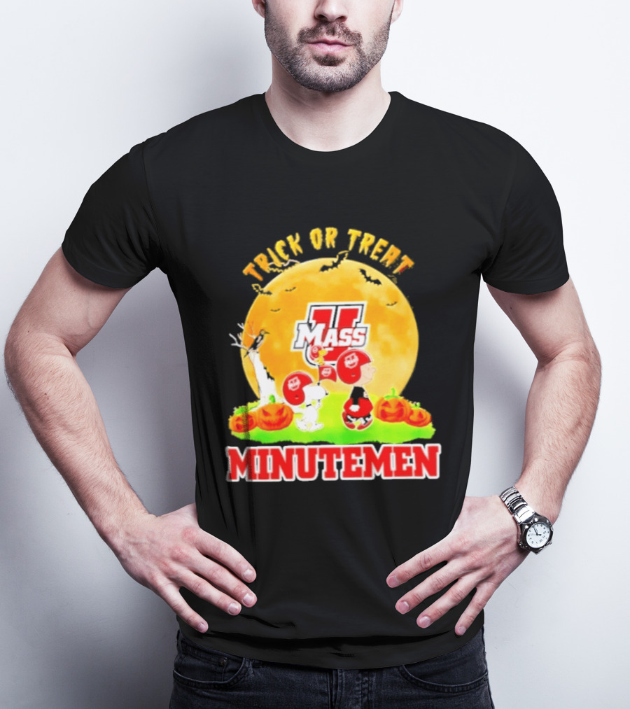 Massachusetts Minutemen Peanuts Trick Or Treat Halloween 2026 T-Shirt