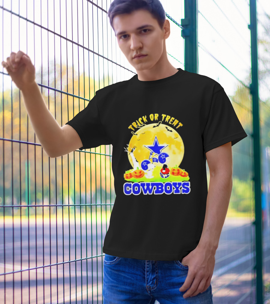 Dallas Cowboys Peanuts Trick Or Treat Halloween 2026 Abbey Road T-Shirt