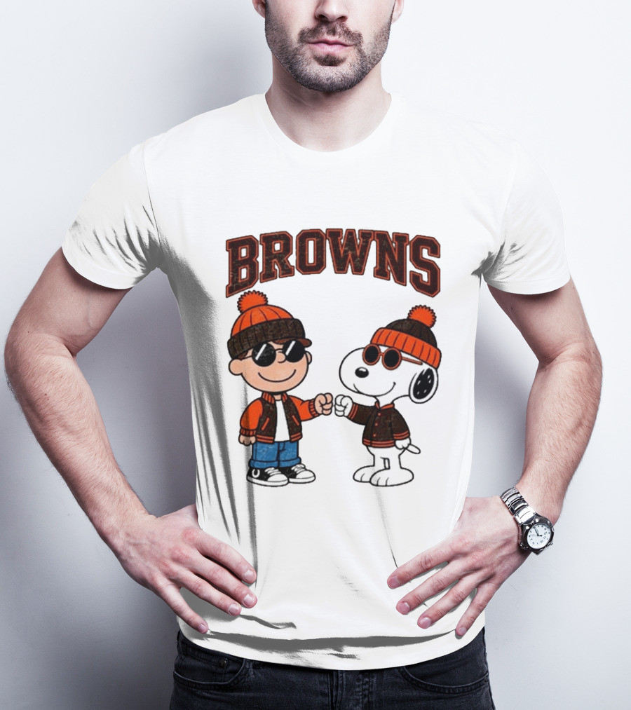 Browns Charlie Brown Snoopy NFL Football Team T-Shirt