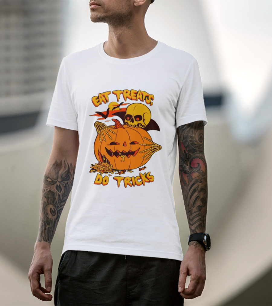 Eat Treats Do Tricks Skeleton And Pumpkin Halloween 2026 T-Shirt
