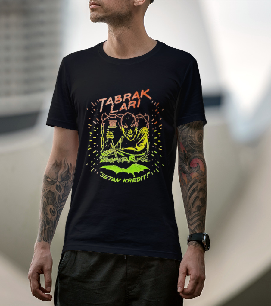 Tabrak Lari Setan Kredit T-Shirt