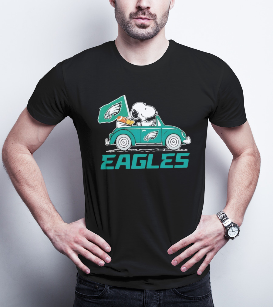 Snoopy Woodstock Driving Car With Philadelphia Eagles Flag EAGLES T-Shirt