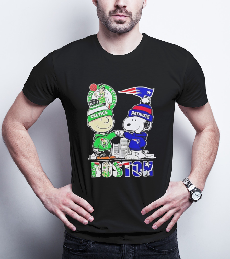 Charlie Brown Snoopy Celtics Patriots Boston Fist Bump T-Shirt