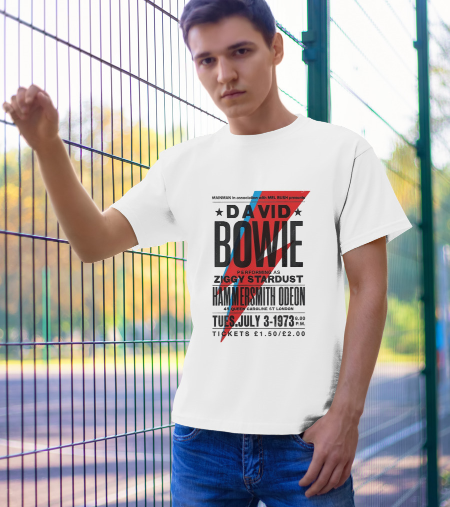 David Bowie Performing As Ziggy Stardust Hammersmith Odeon London July 3 1973 T-Shirt