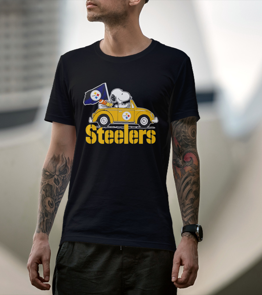 Pittsburgh Steelers Snoopy Woodstock Driving Yellow Car T-Shirt