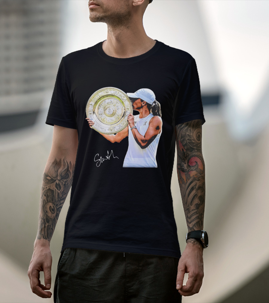 Iga Swiatek Wimbledon Champion Trophy Celebration T-Shirt