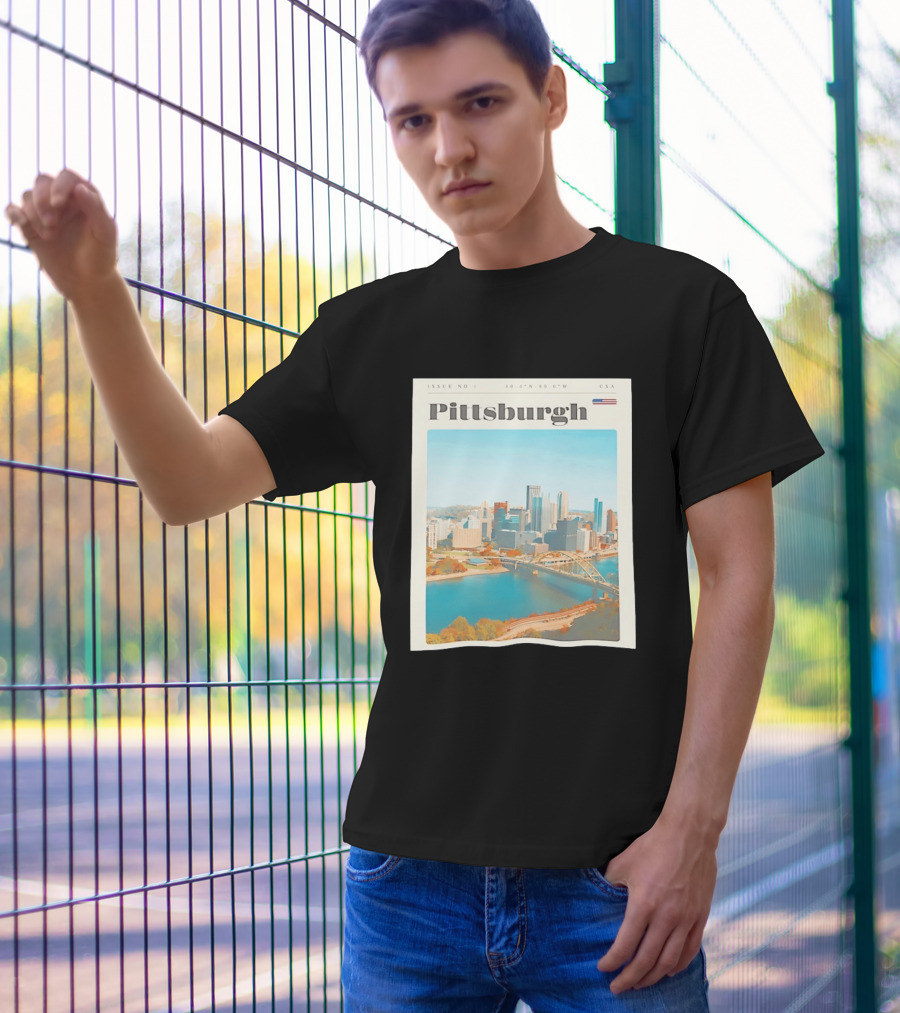 Pittsburgh Issue No 1 USA Flag 40.4°N 80.0°W Skyline T-Shirt