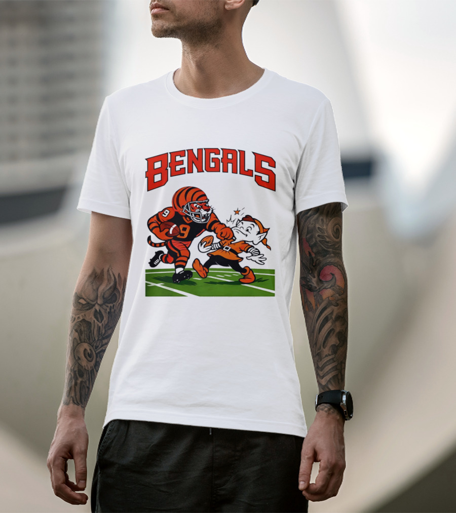Bengals Tiger Player Tackling Browns Elf Cleveland Rivalry T-Shirt