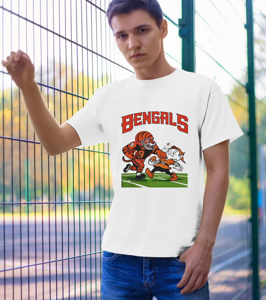 Bengals Tiger Player Tackling Browns Elf Cleveland Rivalry T-Shirt