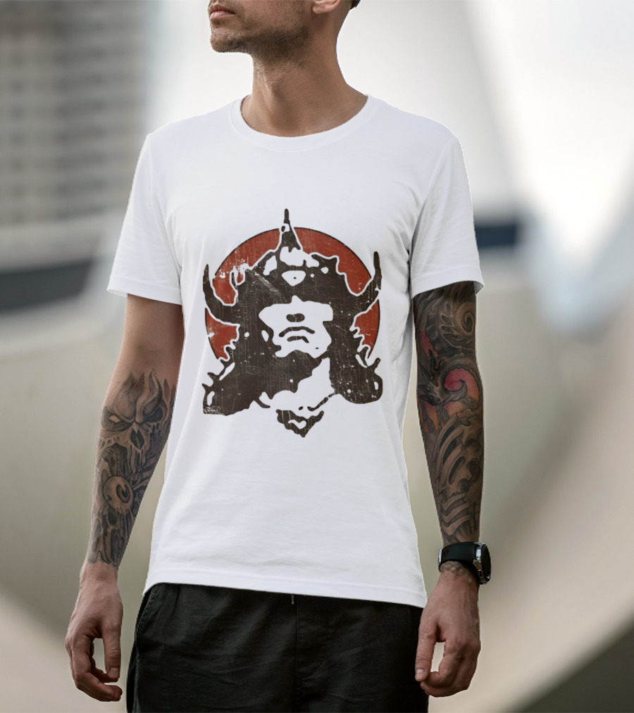 Conan Barbarian Viking Warrior Helm On Red Circle T-Shirt
