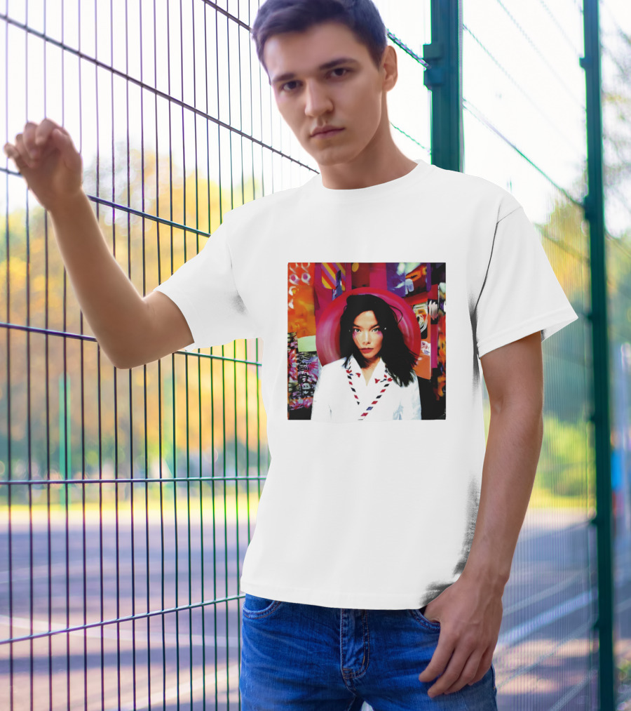 Anne Hathaway Björk And T-Shirt