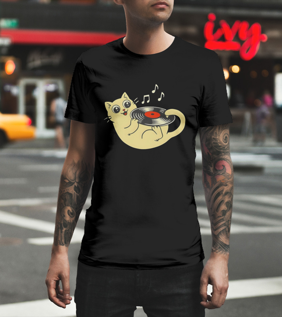 Turntable Cat Spinning Vinyl Record With Musical Notes T-Shirt