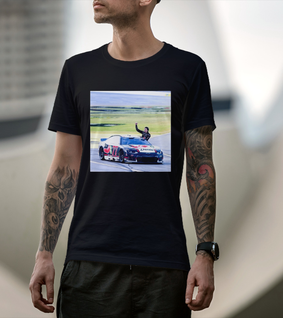 Carson Hocevar First Win Nascar Cup Series 2026 Talladega Number 77 Car Victory Celebrating Dente T-Shirt