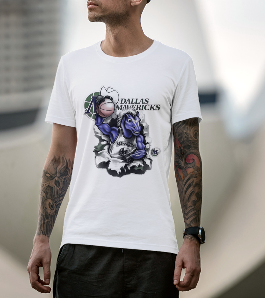 Dallas Mavericks Mitchell & Ness Breakthrough Basketball Horse T-Shirt