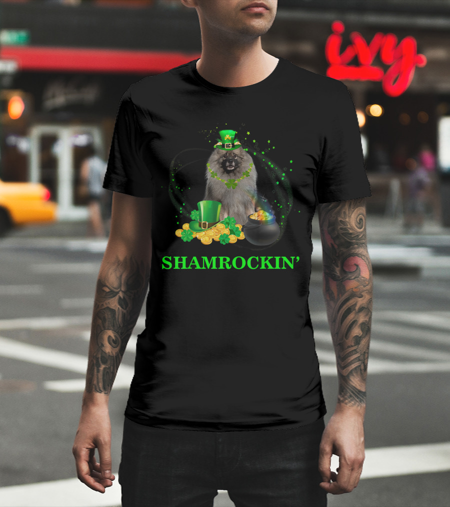 Shamrockin Keeshond St Patricks Day Dog With Green Hat And Gold Coins T-Shirt