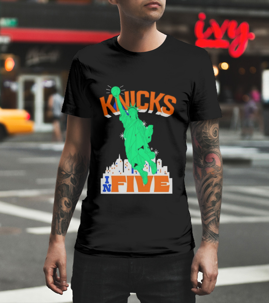Knicks Statue Of Liberty Dunk In Five Basketball Cartoon Skyline T-Shirt