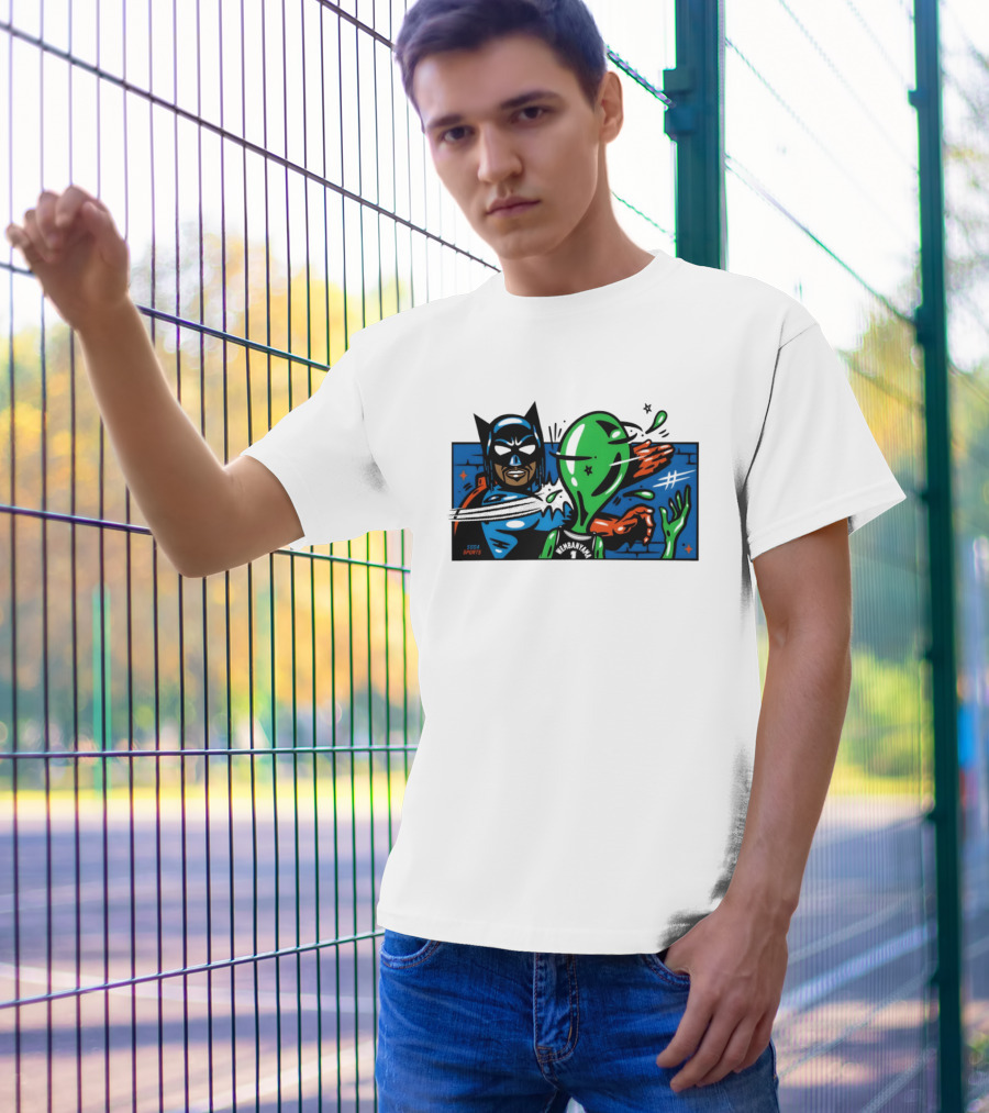 Batman Slapping Alien Knicks Beat Spurs NBA Final 2026 Soda Sports T-Shirt