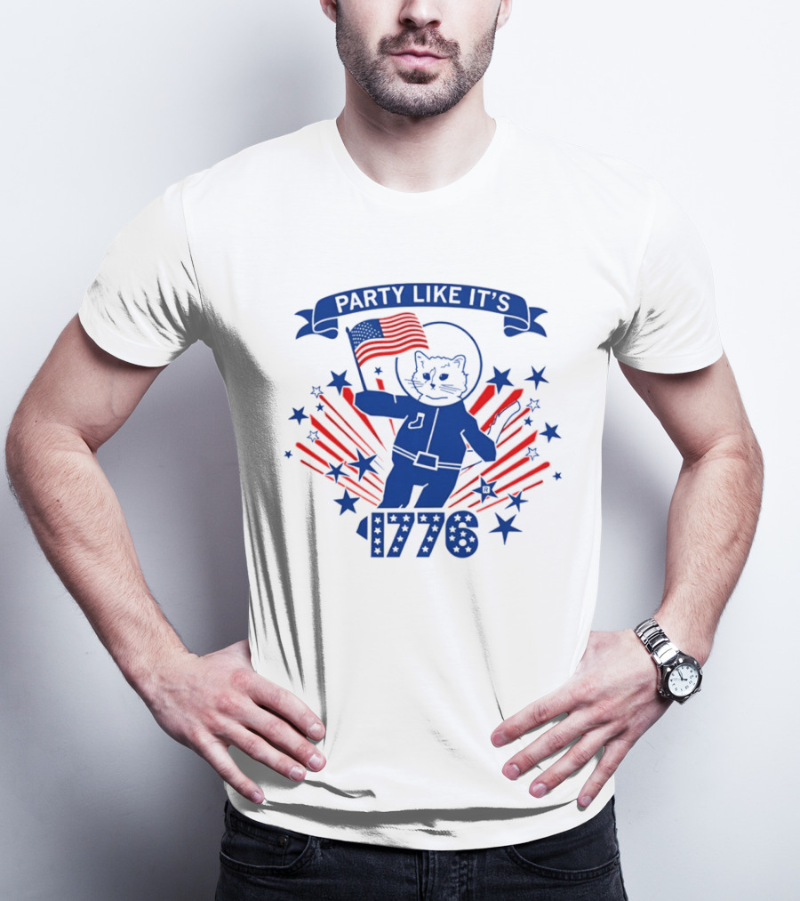Party Like It's 1776 Astronaut Cat Holding American Flag With Stars T-Shirt