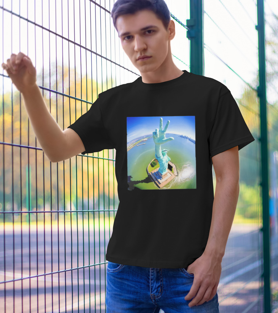 Jalen Brunson Statue Of Liberty Victory Gesture Photo T-Shirt