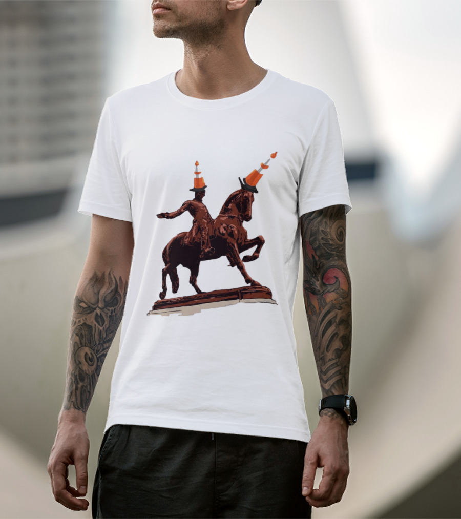 Duke Of Wellington Statue Cone Hat Glasgow Scottish T-Shirt